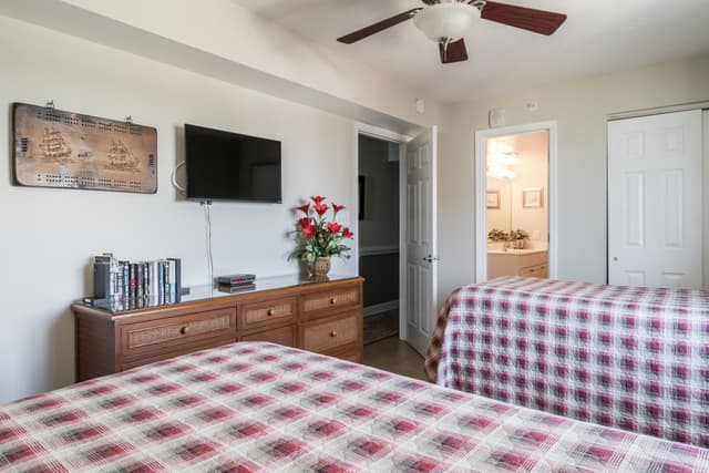 Malibu Pointe - 1201