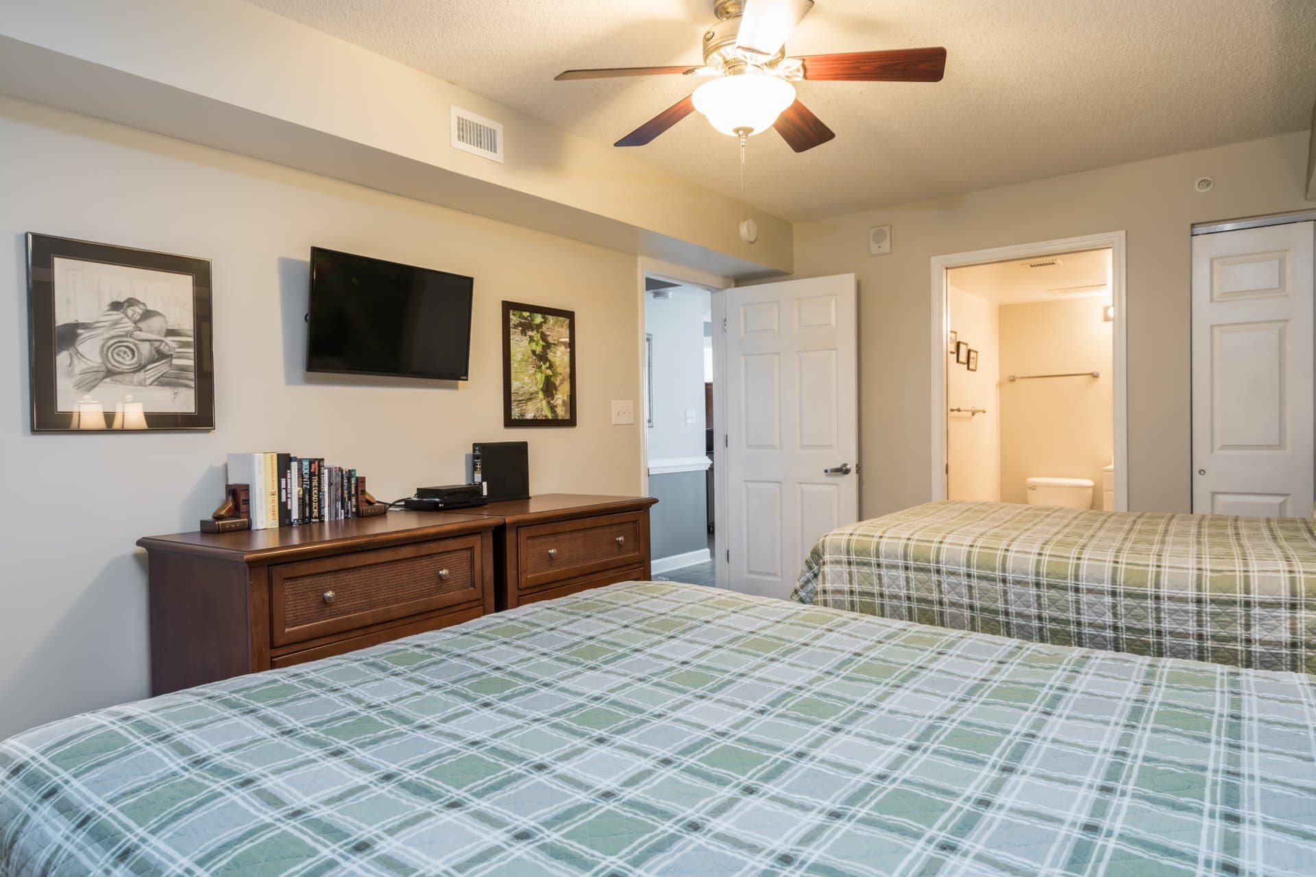 Malibu Pointe - 1201