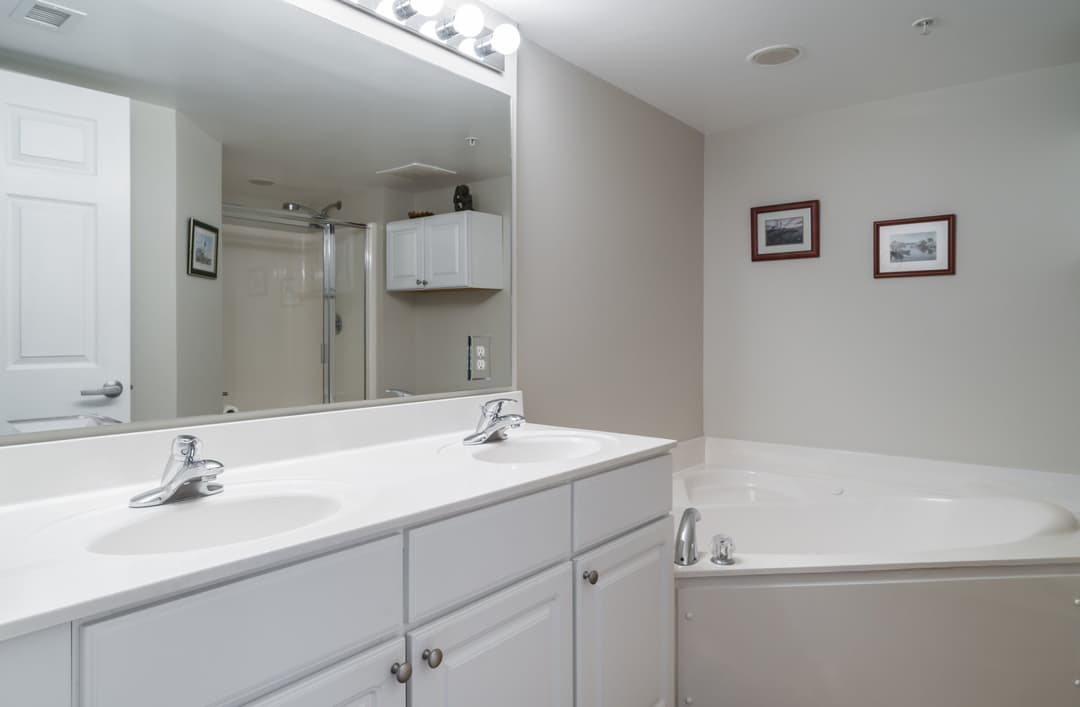 Malibu Pointe - 1201