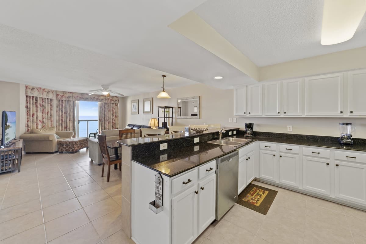 Malibu Pointe - 1204